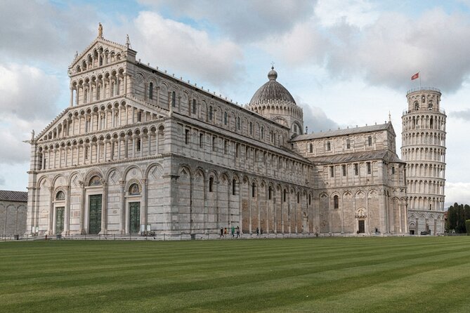 Pisa Walking Tour with Audio and Written Guide by a Local - The Sum Up