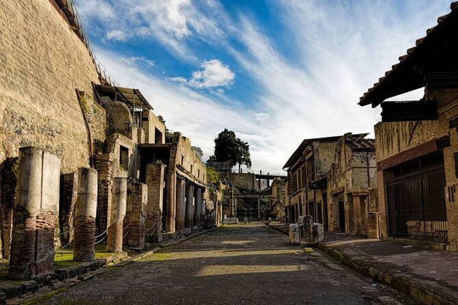 Pompeii Herculaneum - FAQs
