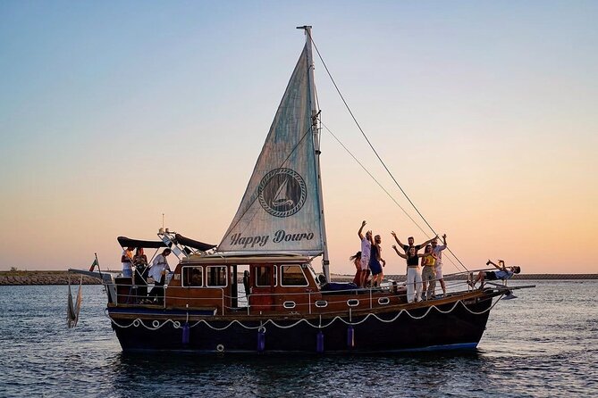 Porto: Tour on the Douro River in a Classic Boat - FAQ