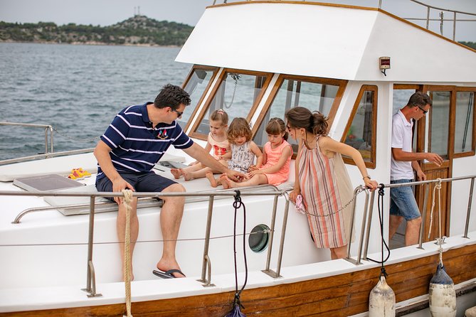 Private Gastro gourmet tour by Dot@ boat - FAQ Section