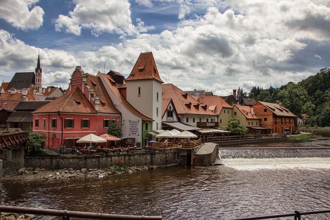 Private Prague to Salzburg luxury car via Cesky Krumlov 5* guide - FAQ
