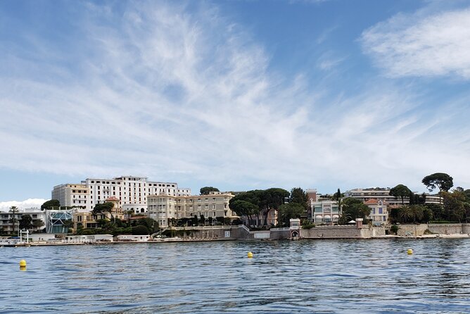 Private Solar Catamaran Cruise in Antibes Juan les Pins - FAQs