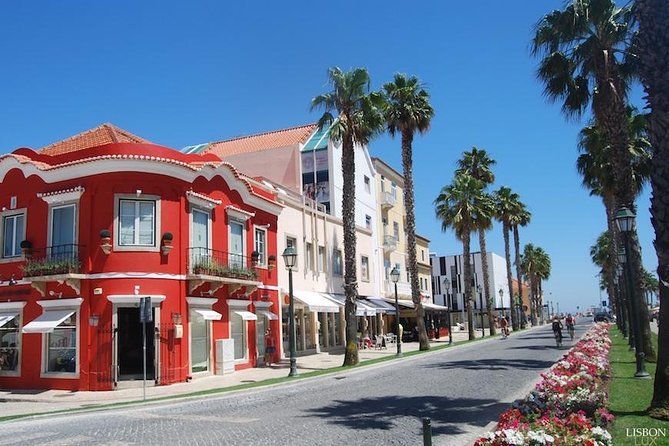 Private Tour 1 to 8 people: Pena National Palace- Sintra-Cabo da Roca-Cascais - The Sum Up