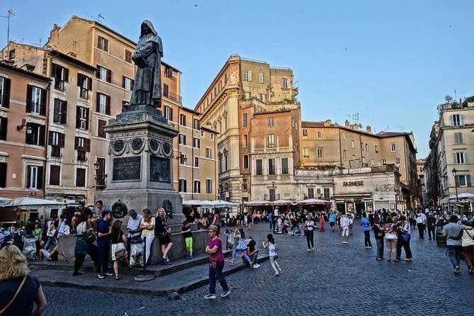 Roman Squares Walking Tour - FAQs