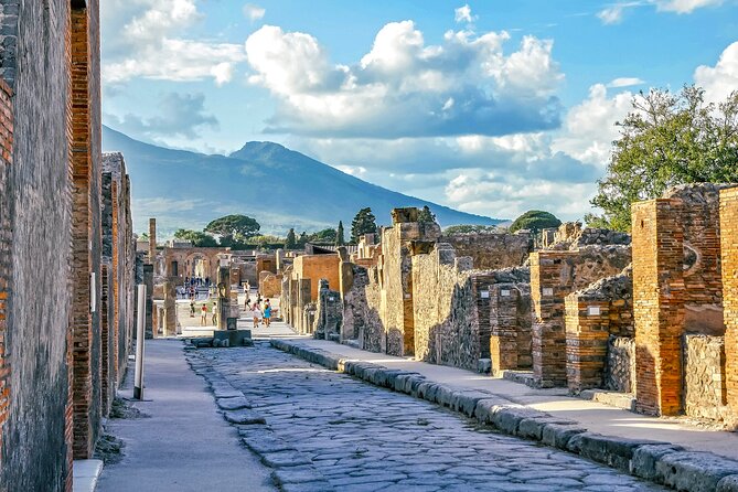 Rome to Pompeii, Sorrento & Capri: 2-Day South Italy Tour - Frequently Asked Questions