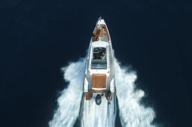 Santorini Half Day MotorCruiser Private Cruise incl. Meal,Drinks &Free Transport - FAQ