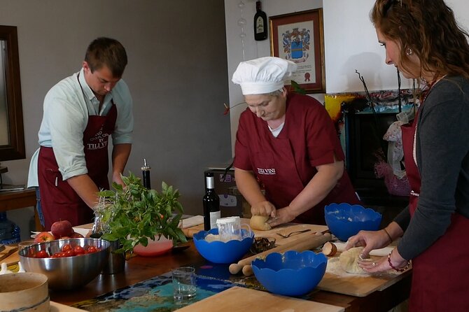 Umbrian Regional and Traditional Cooking Class with Lunch in Assisi - Practical Tips for Travelers