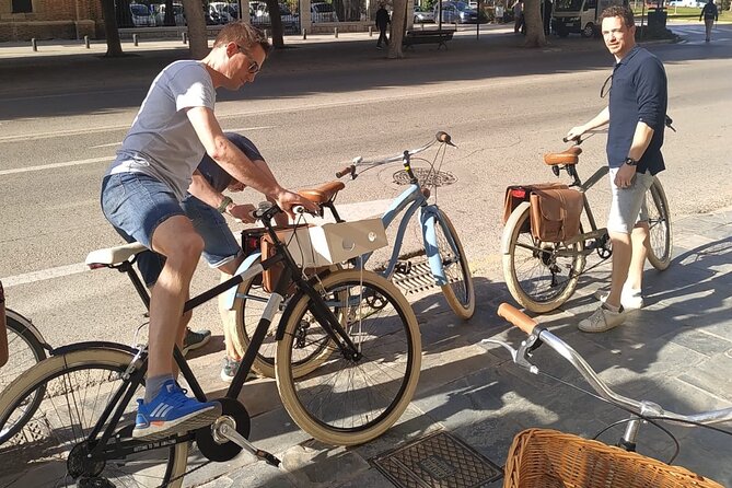 Vintage Style Bike Rental in Malaga - FAQ