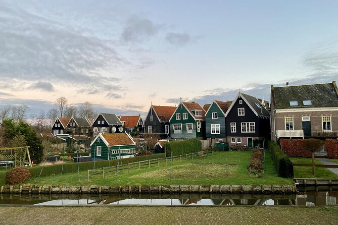 Volendam: E-bike rental with suggested countryside- and fisherman village route - FAQ