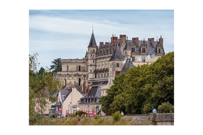Walking Photography Tour of Amboise conducted in English - Frequently Asked Questions