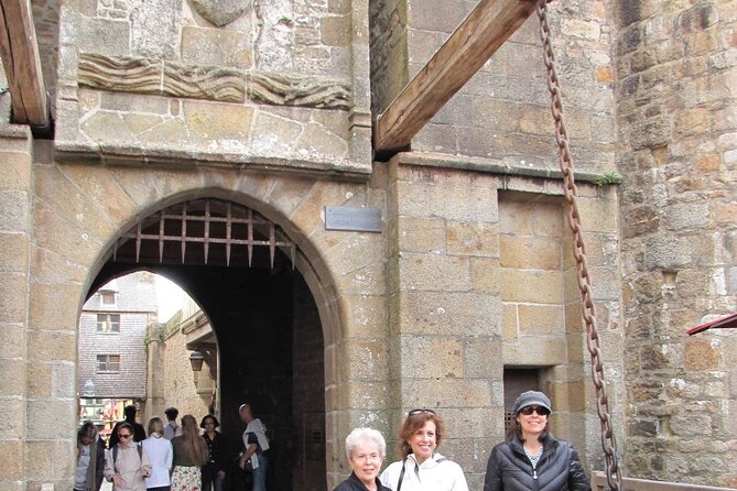 2-Hour Guided Walking tour of the Mont Saint Michel - FAQ