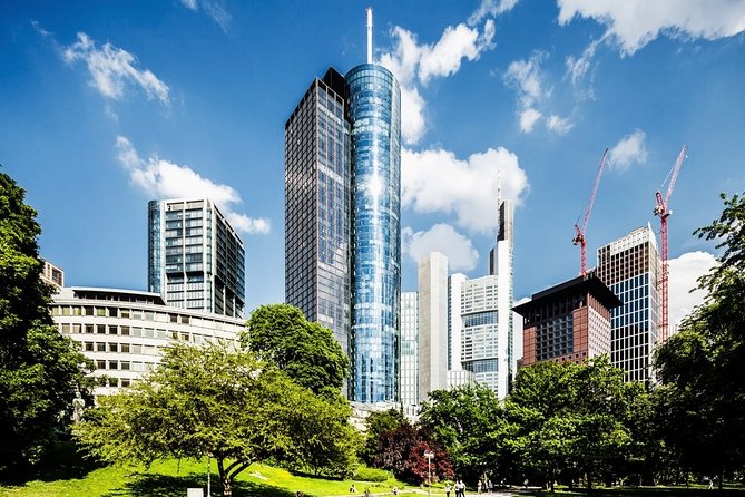 Airport Transfer: Airport FRA to Frankfurt by Luxury Van - FAQs