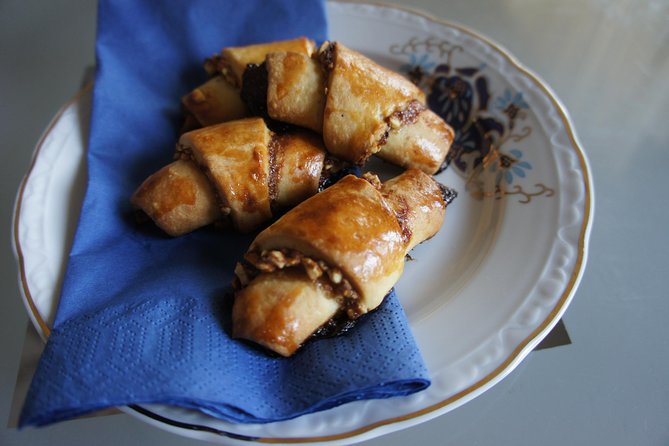 Authentic Jewish Cooking Class by a Professional chef - The Sum Up