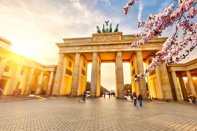Big Bus Berlin Panoramic Night Tour by Open-Top Bus - FAQs