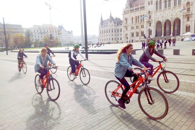 Budapest relaxed bicycle tour at sunset - References