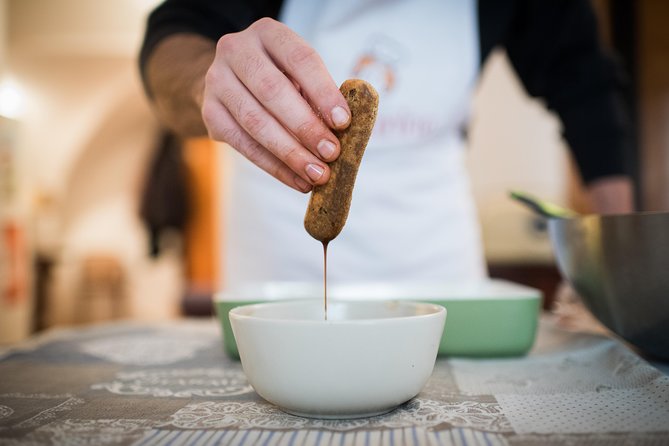Cesarine: Small group Pasta and Tiramisu class in La Spezia - Authenticity and the Hosts