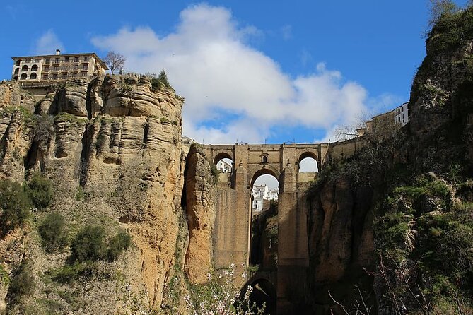 Day trip to Zahara, Setenil and Ronda from Seville - The Sum Up