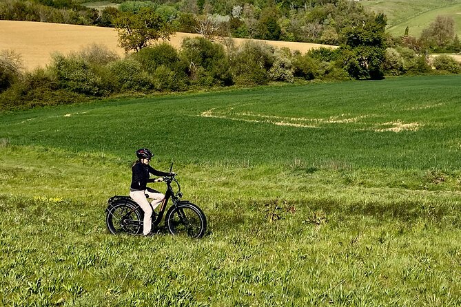 e-Bike Rentals and Circuits - Authenticity and Local Flavor