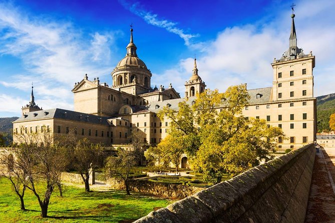 El Escorial and Valley of the Fallen Private Tour - Authentic Moments and Insights