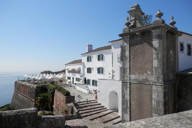 Full Day Private Tour - Arrábida Beaches and Azeitão Wine Region - Who Is This Tour Best For?