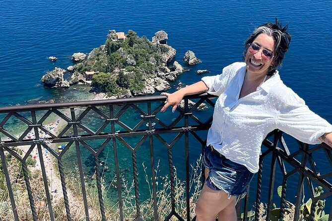 Giardini Naxos, Taormina and Castelmola-White Lotus-From Catania - FAQs