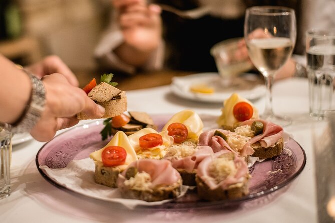Hidden Wine Cellars Vienna - on the tracks of the Viennese wines - The Experience in Review: Authentic, Educational, and Fun