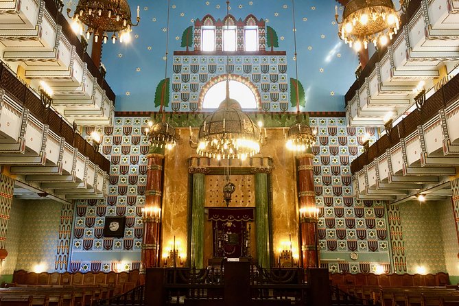 Jewish Heritage of Budapest - Private Tour - Café Wrap-up