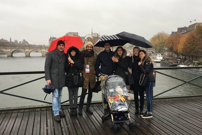Notre Dame quartier & Ile de la Cité Private 2-Hour Walking Tour in Paris - Frequently Asked Questions