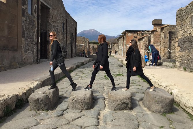 Pompeii excavations: skip-the-line private tour - FAQs