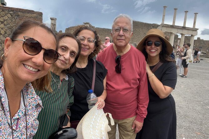 Pompeii private tour with expert guide in archaeology - FAQs