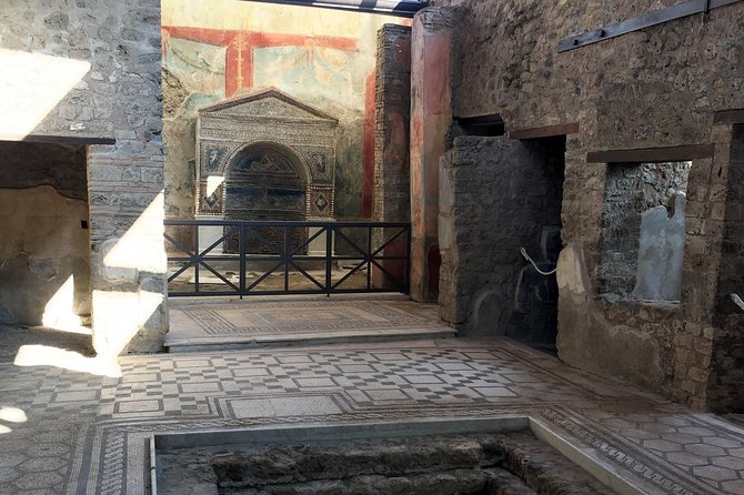 Pompeii with an archaeologist, the original!!! - The Sum Up
