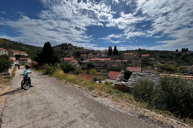 Private Hvar Island Bike Tour and Wine Tasting - Who Is This Tour Best For?