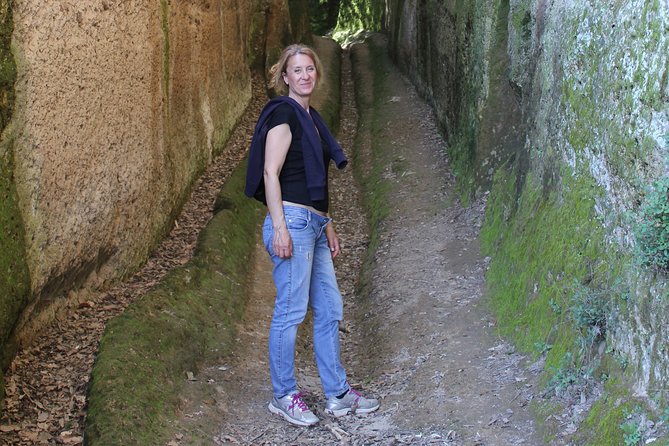 Private tour of Pitigliano and Etruscan cave routes - FAQ