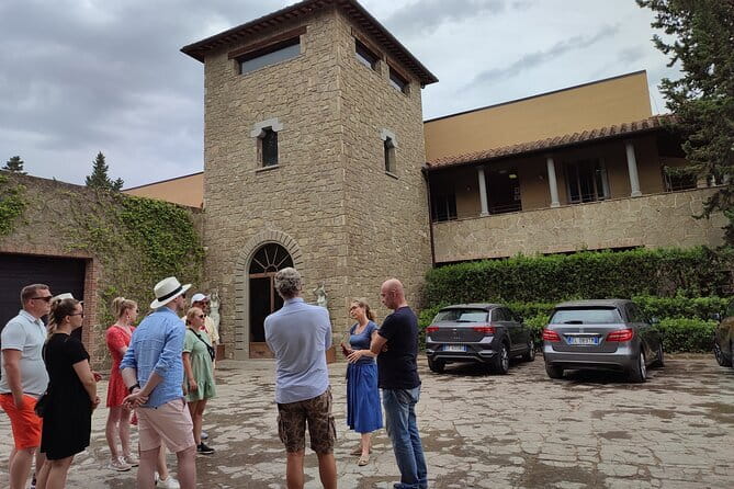 Private wine tour in Chianti Classico with sommelier (2 wineries) - FAQ