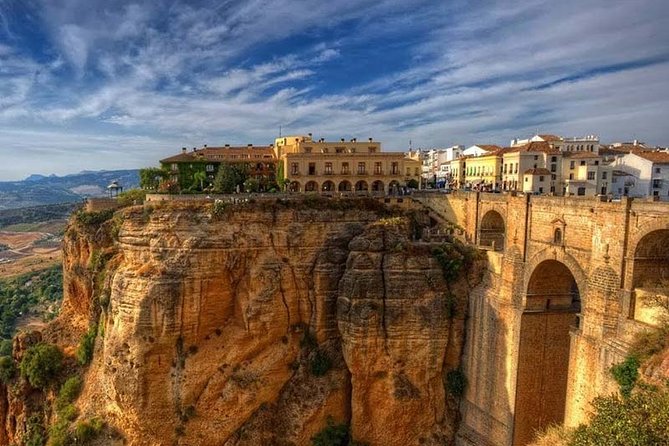 Ronda and white village of Setenil Private tours from Granada up to 8 persons - FAQs