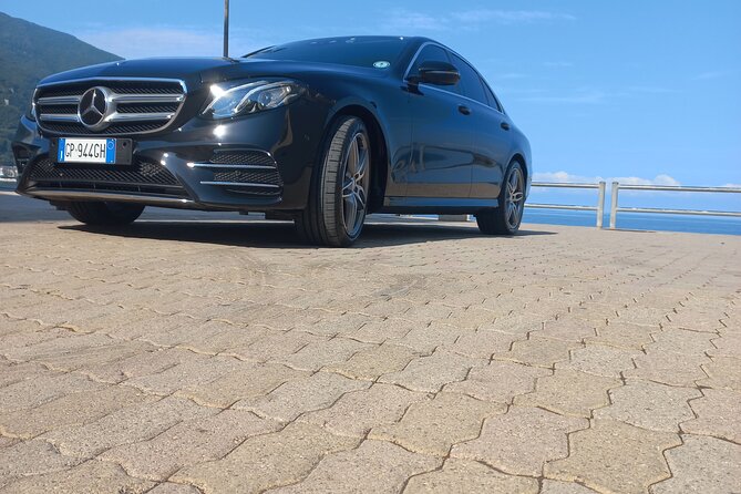 Transfer private from Positano to Naples or viceversa - The Sum Up
