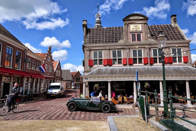 Volendam & Marken Private Tour in luxury Jaguar S Type 1/2 day - FAQ