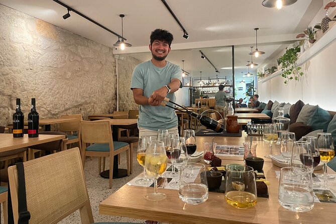 Wine tasting of 5 Port Wines with a Sommelier - Frequently Asked Questions
