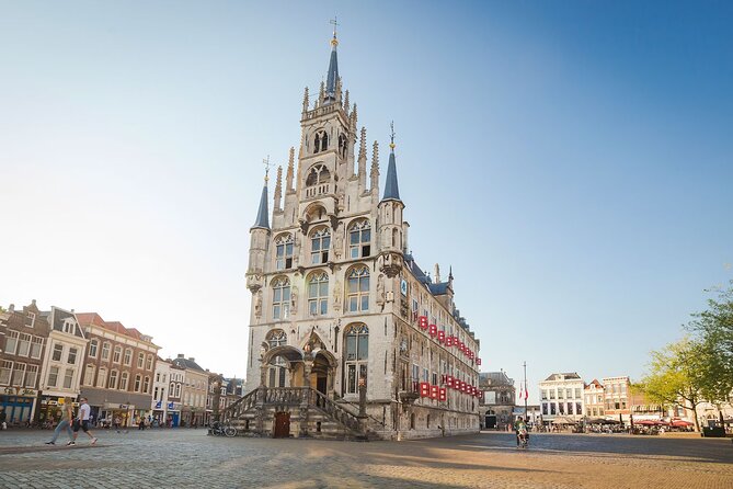 90 Minutes Self-Guided Family Friendly Walking Tour in Gouda - Key Points