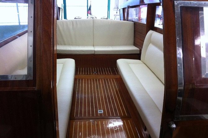 A private evening cruise on lake Como - Key Points