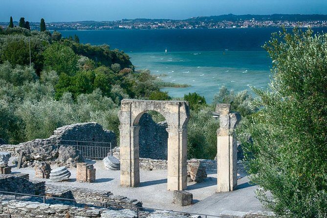 A walking tour and a mini-cruise in Sirmione - What You’ll Love About This Tour