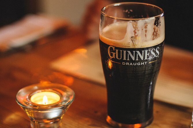 A WeeTaste of Belfast History Tour of its Historic Pubs, Shops and Scenery - A Detailed Look at the Tour Experience
