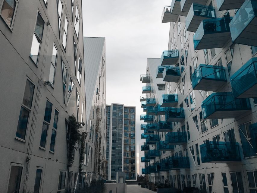 Aarhus: Surprise City Walking Tour with Local Guide - Møllestien: The Cobblestone Charm
