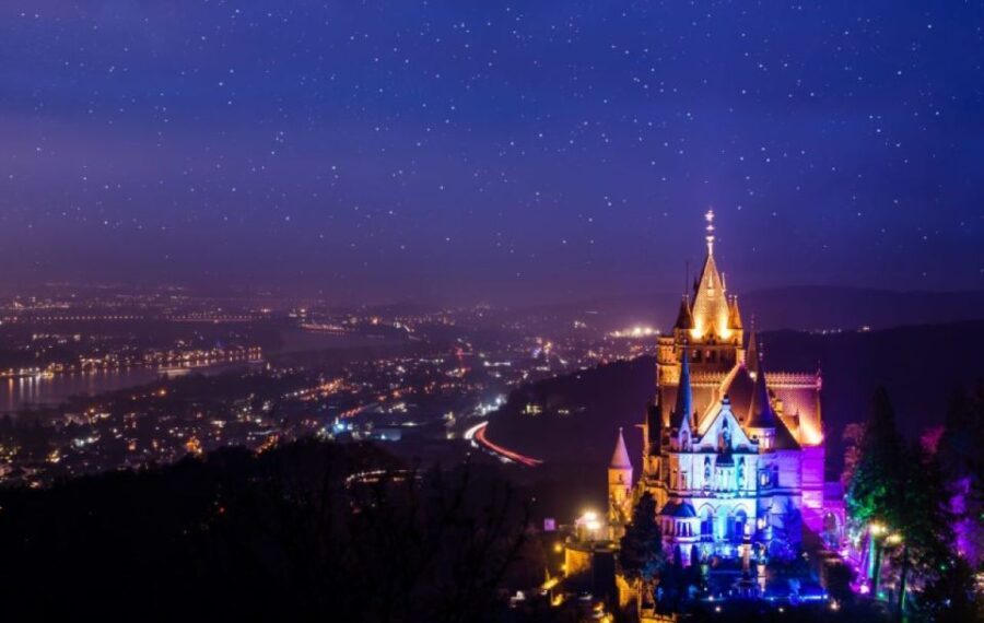 Advent trips with Christmas music - What to Expect Onboard