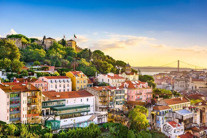 Airport Transfer: Lisbon to Lisbon Airport LIS in Luxury Van - Detailed Review of the Transfer Service