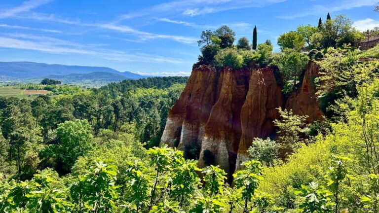 Aix en Provence: Afternoon Hilltop Villages of Luberon Tour - The Journey and Logistics