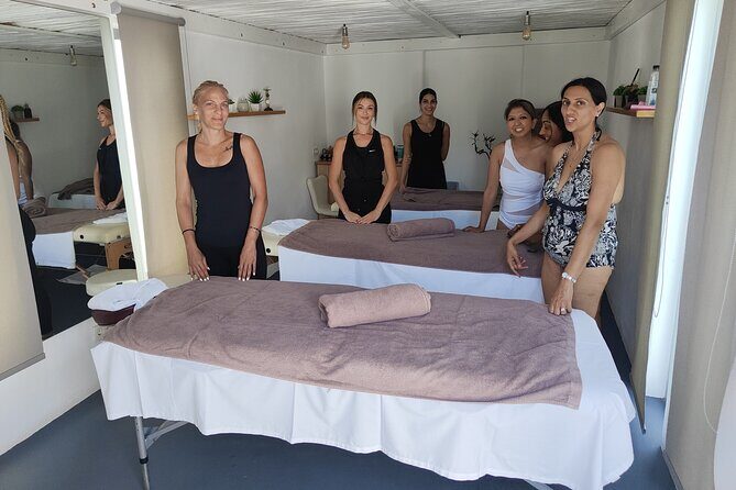 Akrotiri: Spa break for 3-4 friends, Pool access, wine & fruits - Who Will Love This Experience?