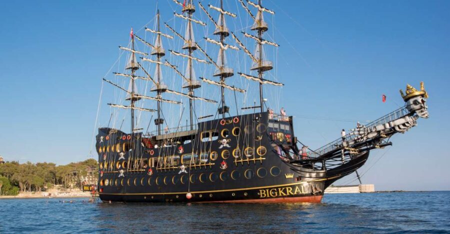 Alanya: Pirate Boat Tour with Buffet Lunch and Drinks - What to Expect on This Pirate Adventure