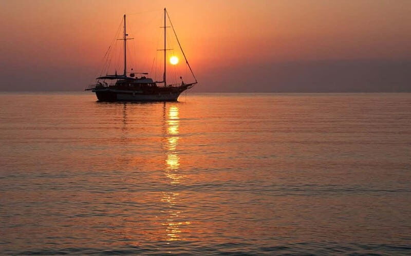 Alanya: Sunset And Party Boat With Soft Drinks And Dinner - Who Will Love This Experience?