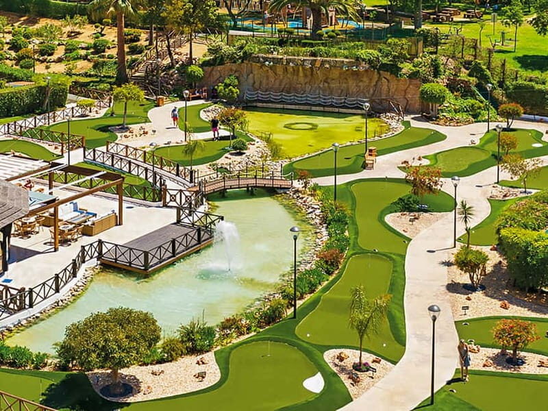 Albufeira: MiniGolf Adventure Park Entry Ticket - What to Expect During Your Visit